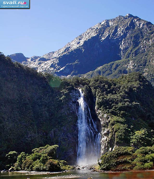 Водопад Милфорд Milford Waterfall национальный парк Фьордленд Новая